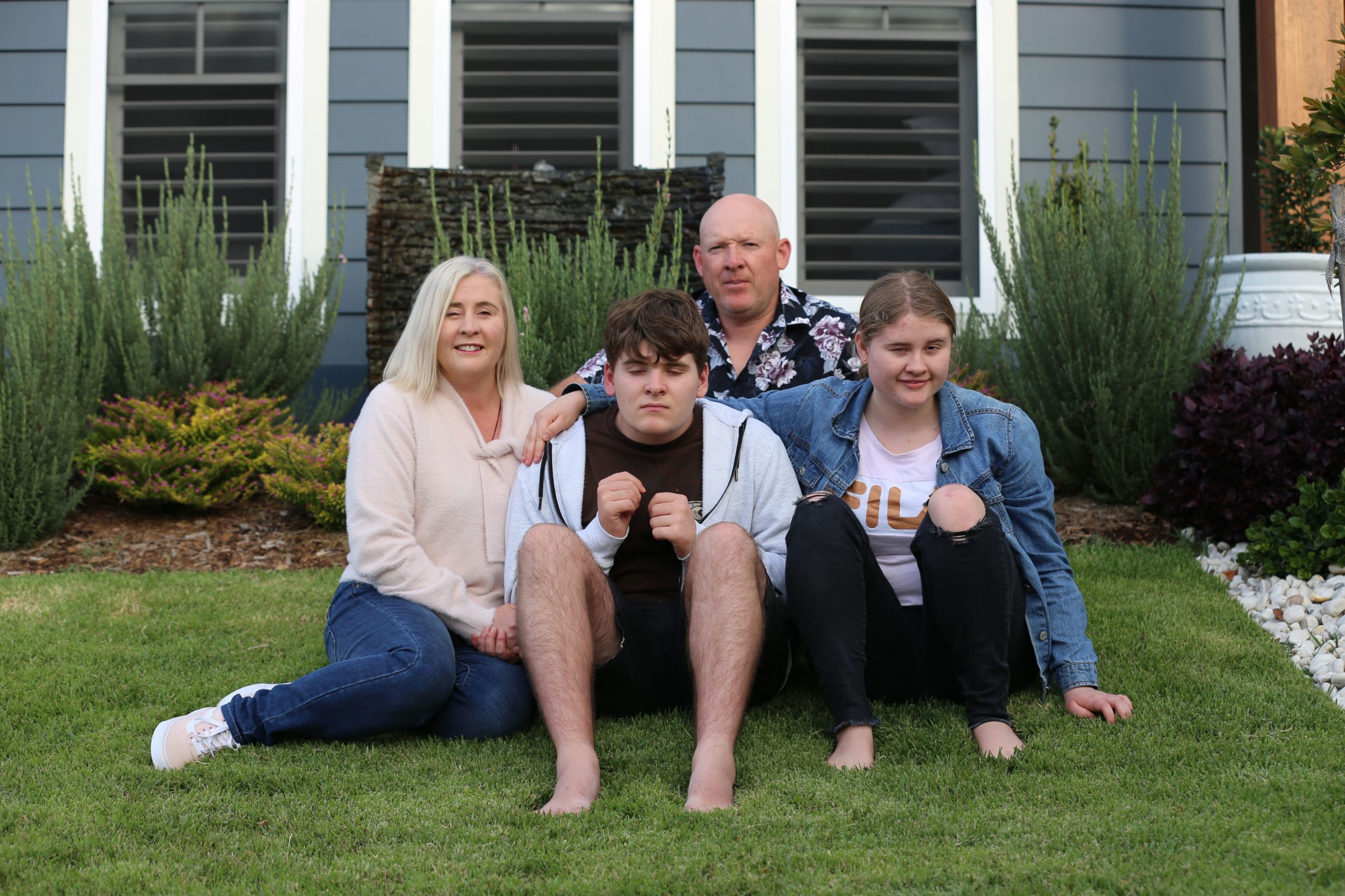 Nicole's climb to empower and give back - Guide Dogs Queensland